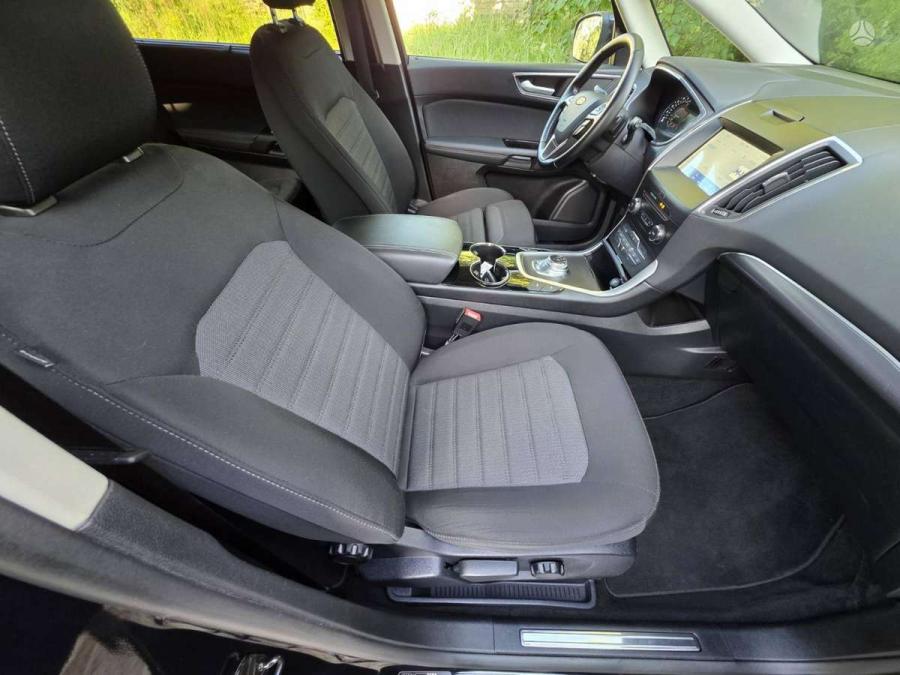 Black Ford S-Max 2021 in Siauliai, with an engine capacity of 2.00 L and mileage of 240 thousand km for 9990 €, photo 23 on AUTOMOTO.COM.LV