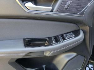 Black Ford S-Max 2021 in Siauliai, with an engine capacity of 2.00 L and mileage of 240 thousand km for 9990 €, photo 29 on AUTOMOTO.COM.LV