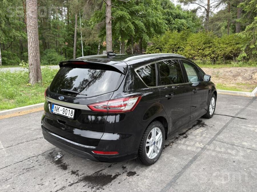 Black Ford S-Max 2023 in Riga, with an engine capacity of 2.00 L and mileage of 73 thousand km for 18750 €, photo 14 on AUTOMOTO.COM.LV