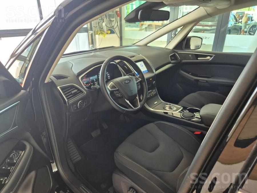 Melns Ford S-Max 2023 Rīga, ar dzinēja tilpumu 2.00 L un nobraukumu 73 tūkst. km par 20490 €, foto 8 vietnē AUTOMOTO.COM.LV