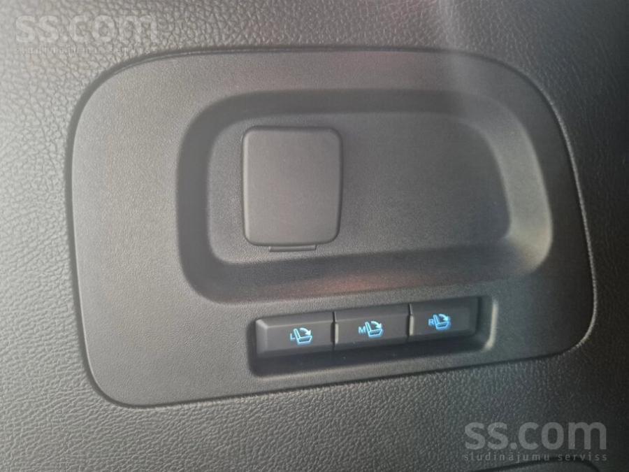 Melns Ford S-Max 2023 Rīga, ar dzinēja tilpumu 2.00 L un nobraukumu 73 tūkst. km par 20490 €, foto 21 vietnē AUTOMOTO.COM.LV