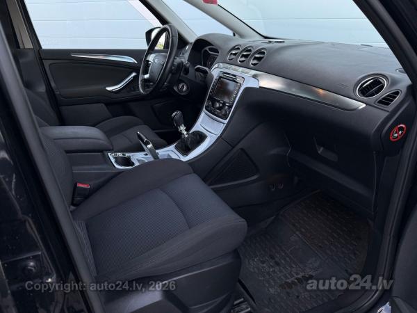Melns Ford S-Max 2007 Tartu, ar dzinēja tilpumu 2.00 L un nobraukumu 257 tūkst. km par 3500 €, foto 8 vietnē AUTOMOTO.COM.LV
