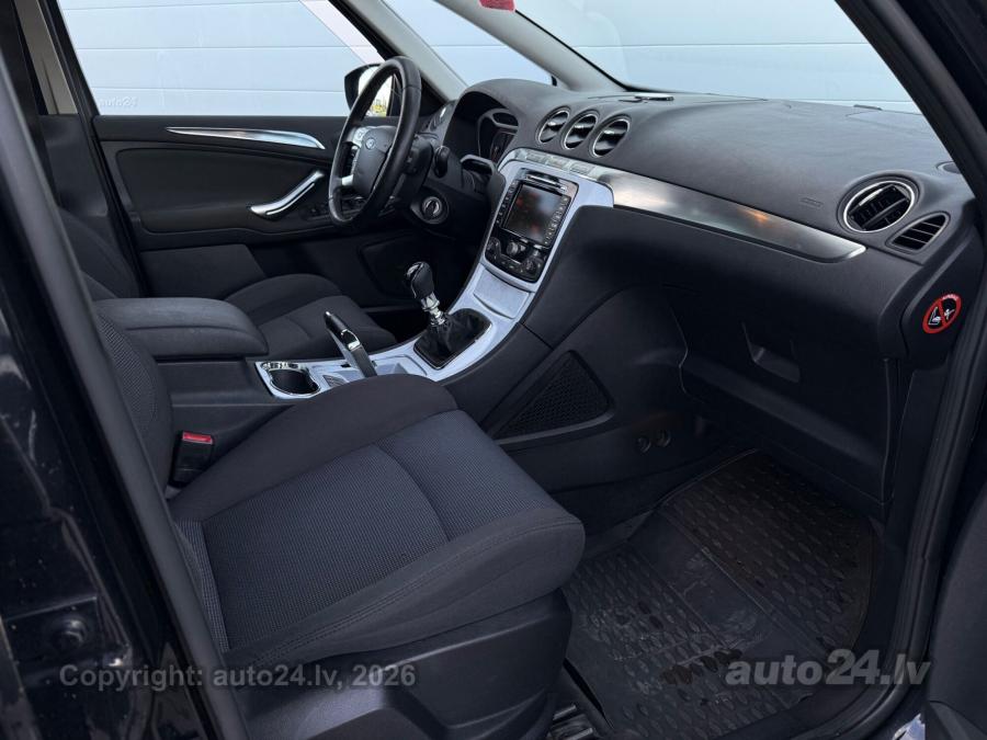 Melns Ford S-Max 2007 Tartu, ar dzinēja tilpumu 2.00 L un nobraukumu 257 tūkst. km par 3500 €, foto 9 vietnē AUTOMOTO.COM.LV