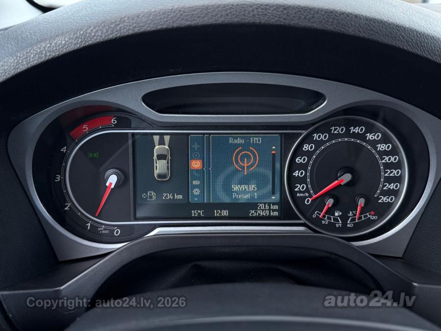 Melns Ford S-Max 2007 Tartu, ar dzinēja tilpumu 2.00 L un nobraukumu 257 tūkst. km par 3500 €, foto 13 vietnē AUTOMOTO.COM.LV