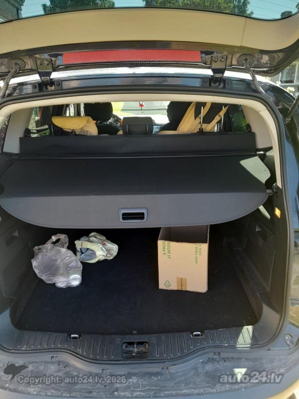 Melns Ford S-Max 2007 Tallina, ar dzinēja tilpumu 2.00 L un nobraukumu 257 tūkst. km par 3700 €, foto 7 vietnē AUTOMOTO.COM.LV