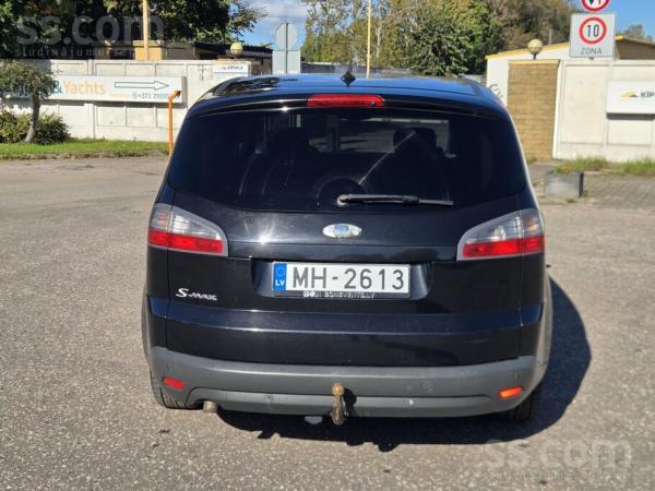Black Ford S-Max 2007 in Riga, with an engine capacity of 2.00 L and mileage of 288 thousand km for 1999 €, photo 4 on AUTOMOTO.COM.LV