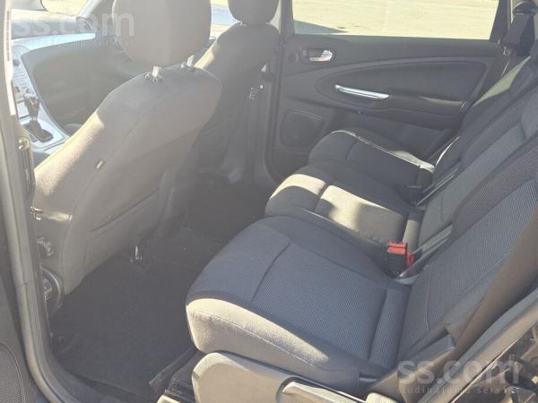 Black Ford S-Max 2007 in Riga, with an engine capacity of 2.00 L and mileage of 288 thousand km for 1999 €, photo 9 on AUTOMOTO.COM.LV