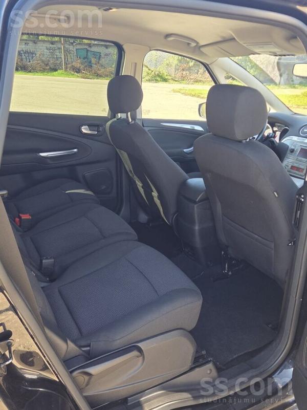 Black Ford S-Max 2007 in Riga, with an engine capacity of 2.00 L and mileage of 288 thousand km for 1999 €, photo 11 on AUTOMOTO.COM.LV