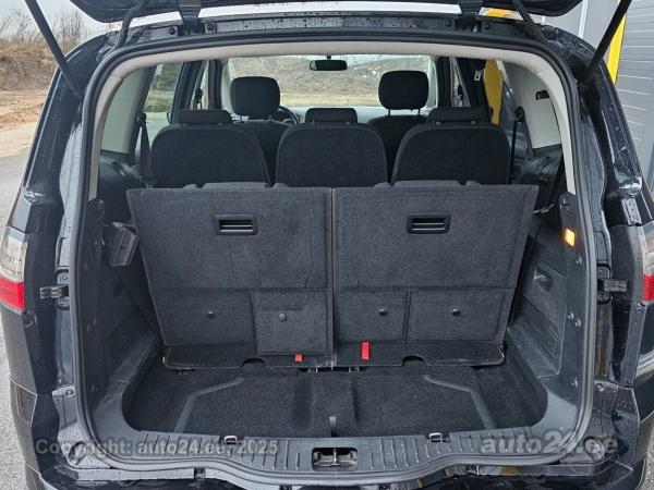 Melns Ford S-Max 2008 Tartu, ar dzinēja tilpumu 2.00 L un nobraukumu 211 tūkst. km par 3900 €, foto 11 vietnē AUTOMOTO.COM.LV