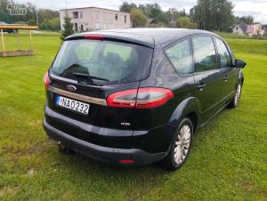 Melns Ford S-Max 2010 Šauļi, ar dzinēja tilpumu 2.00 L un nobraukumu 249 tūkst. km par 2299 €, foto 3 vietnē AUTOMOTO.COM.LV