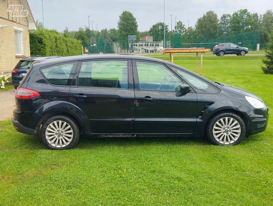 Melns Ford S-Max 2010 Šauļi, ar dzinēja tilpumu 2.00 L un nobraukumu 249 tūkst. km par 2299 €, foto 5 vietnē AUTOMOTO.COM.LV