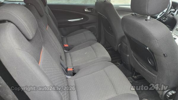 Ford S-Max 2010 Tallina vietnē Melns Ford S-Max 2010 Tallina, ar dzinēja tilpumu 2.00 L un nobraukumu 300 tūkst. km par 3996 €, foto 7 vietnē AUTOMOTO.COM.LV