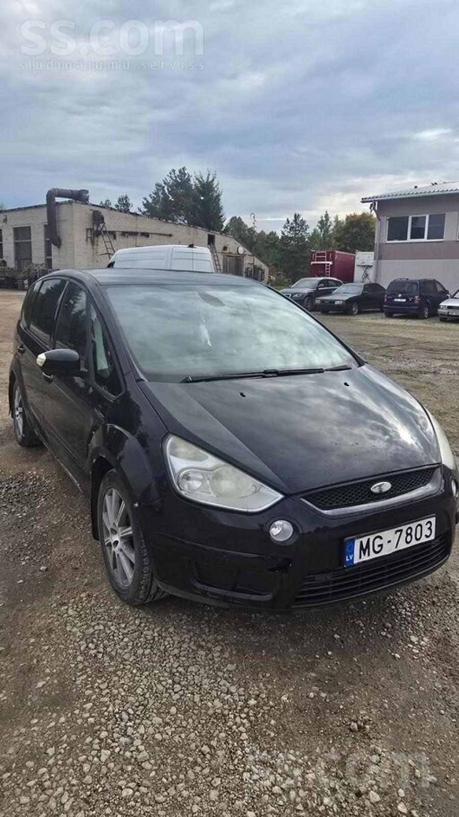 Black Ford S-Max 2010 in Rezekne, with an engine capacity of 2.00 L and mileage of 356 thousand km for 1600 €, photo 10 on AUTOMOTO.COM.LV
