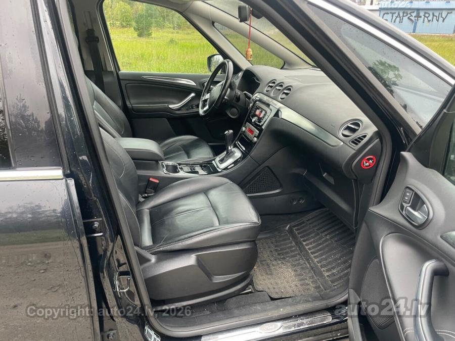 Black Ford S-Max 2011 in Tallinn, with an engine capacity of 2.00 L and mileage of 271 thousand km for 3250 €, photo 8 on AUTOMOTO.COM.LV