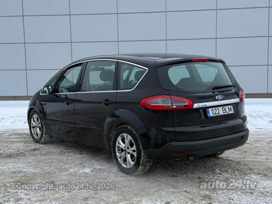 Melns Ford S-Max 2011 Tartu, ar dzinēja tilpumu 2.00 L un nobraukumu 329 tūkst. km par 3800 €, foto 4 vietnē AUTOMOTO.COM.LV