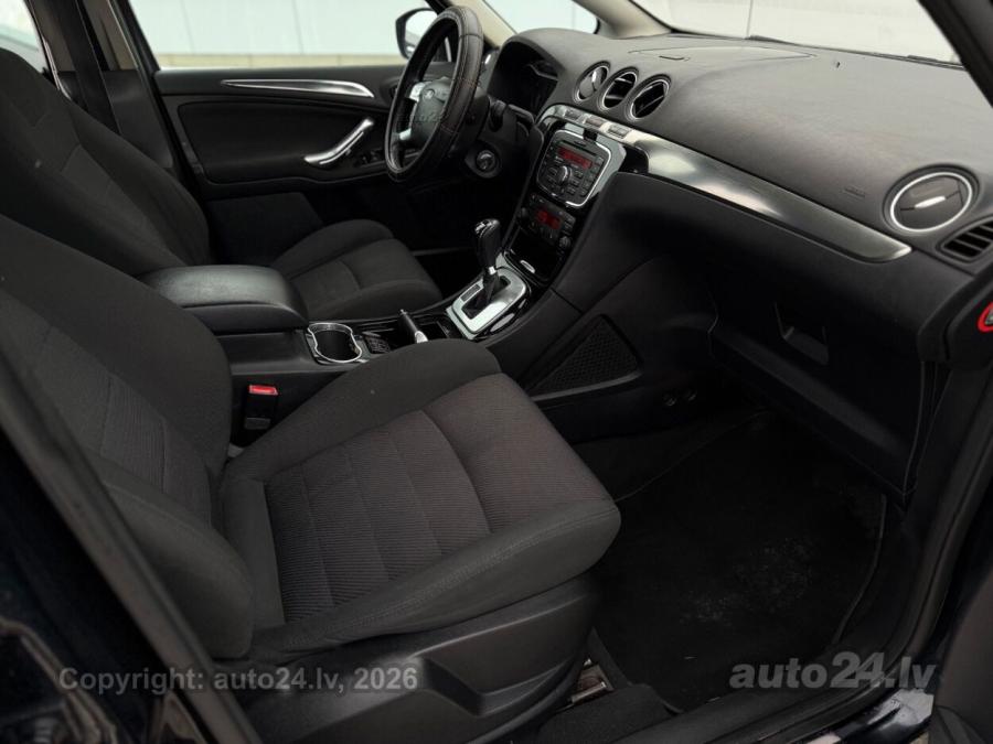 Melns Ford S-Max 2011 Tartu, ar dzinēja tilpumu 2.00 L un nobraukumu 329 tūkst. km par 3800 €, foto 9 vietnē AUTOMOTO.COM.LV