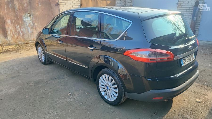 Black Ford S-Max 2011 in Prienai, with an engine capacity of 2.00 L and mileage of 323 thousand km for 5100 €, photo 3 on AUTOMOTO.COM.LV