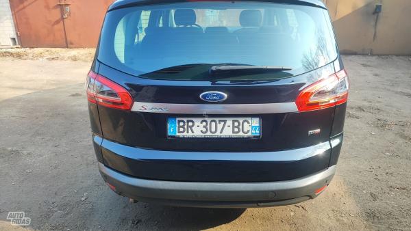 Black Ford S-Max 2011 in Prienai, with an engine capacity of 2.00 L and mileage of 323 thousand km for 5100 €, photo 4 on AUTOMOTO.COM.LV