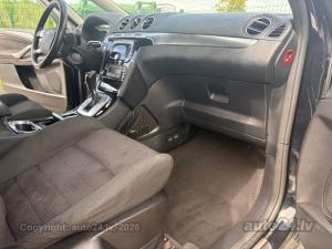 Black Ford S-Max 2011 in Tallinn, with an engine capacity of 2.00 L and mileage of 277 thousand km for 4099 €, photo 15 on AUTOMOTO.COM.LV