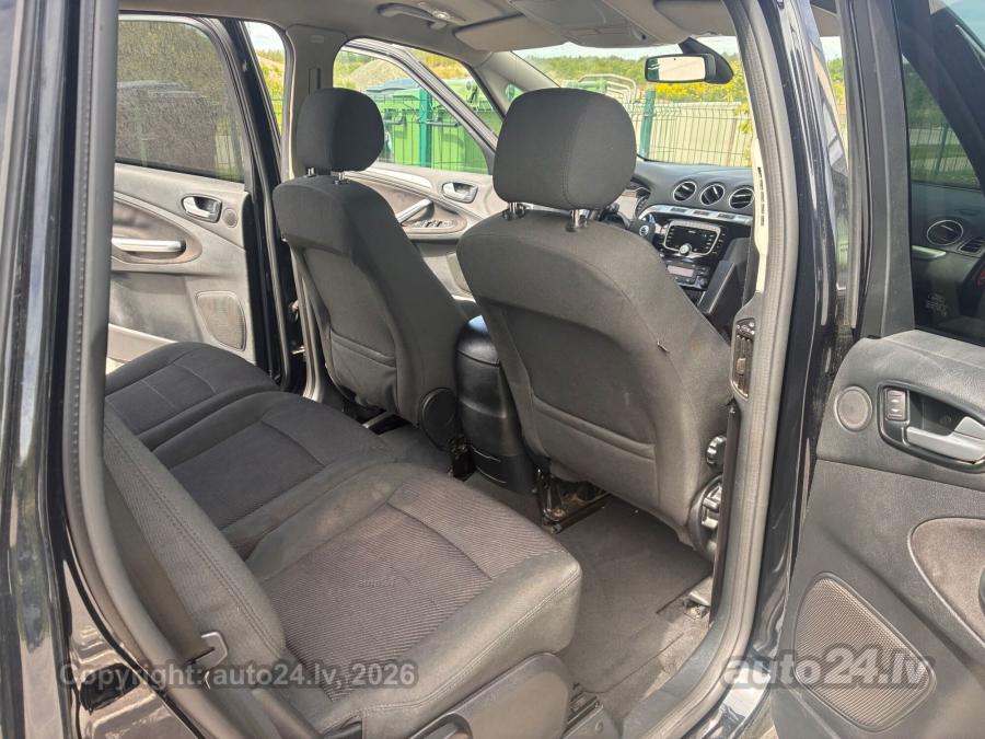 Black Ford S-Max 2011 in Tallinn, with an engine capacity of 2.00 L and mileage of 277 thousand km for 4099 €, photo 16 on AUTOMOTO.COM.LV