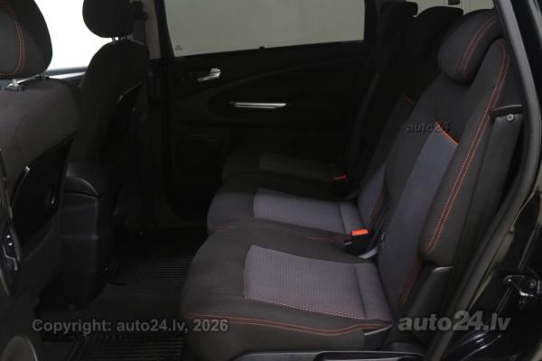 Black Ford S-Max 2011 in Tallinn, with an engine capacity of 2.00 L and mileage of 184 thousand km for 5999 €, photo 8 on AUTOMOTO.COM.LV