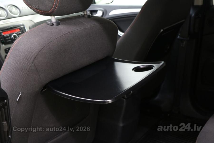 Melns Ford S-Max 2011 Tallina, ar dzinēja tilpumu 2.00 L un nobraukumu 184 tūkst. km par 5999 €, foto 10 vietnē AUTOMOTO.COM.LV