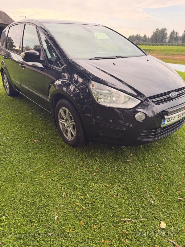 Black Ford S-Max 2011 in Polva, with an engine capacity of 2.00 L and mileage of 341 thousand km for 4000 €, photo 7 on AUTOMOTO.COM.LV
