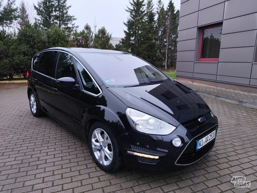 Black Ford S-Max 2012 in Mazeikiai, with an engine capacity of 2.20 L and mileage of 267 thousand km for 5400 €, photo 2 on AUTOMOTO.COM.LV