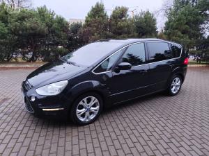 Black Ford S-Max 2012 in Mazeikiai, with an engine capacity of 2.20 L and mileage of 267 thousand km for 5400 €, photo 3 on AUTOMOTO.COM.LV