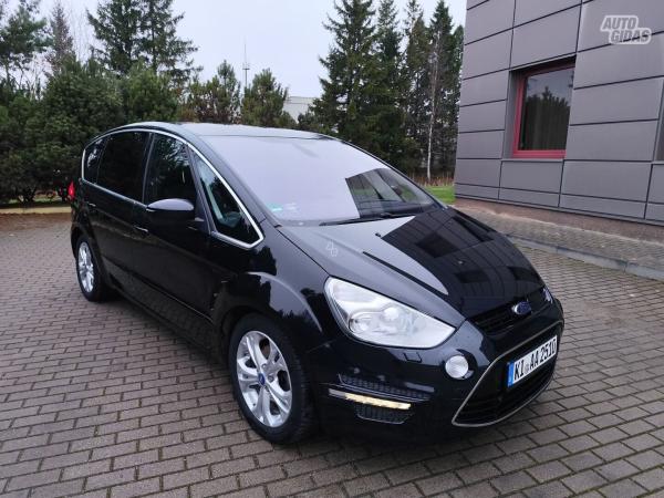 Black Ford S-Max 2012 in Mazeikiai, with an engine capacity of 2.20 L and mileage of 267 thousand km for 5250 €, photo 7 on AUTOMOTO.COM.LV