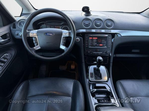 Black Ford S-Max 2012 in Parnu, with an engine capacity of 2.00 L and mileage of 229 thousand km for 6490 €, photo 11 on AUTOMOTO.COM.LV
