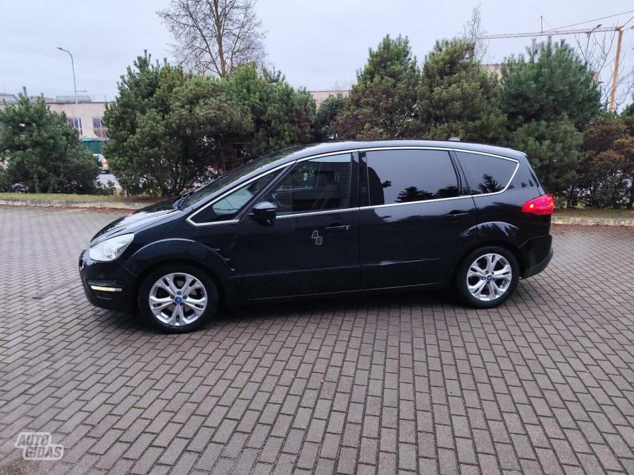 Black Ford S-Max 2012 in Mazeikiai, with an engine capacity of 2.20 L and mileage of 267 thousand km for 5300 €, photo 7 on AUTOMOTO.COM.LV