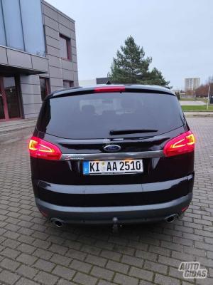 Black Ford S-Max 2012 in Mazeikiai, with an engine capacity of 2.20 L and mileage of 267 thousand km for 5300 €, photo 12 on AUTOMOTO.COM.LV