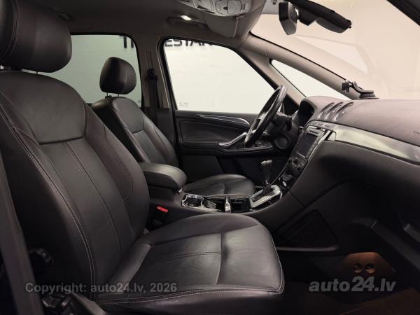 Melns Ford S-Max 2012 Pērnava, ar dzinēja tilpumu 2.00 L un nobraukumu 229 tūkst. km par 5490 €, foto 9 vietnē AUTOMOTO.COM.LV