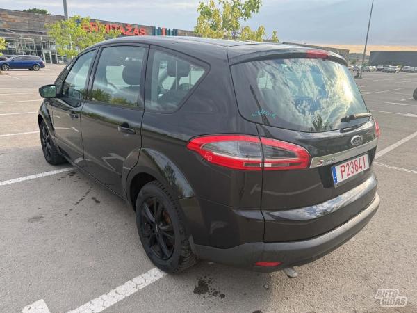 Black Ford S-Max 2012 in Mazeikiai, with an engine capacity of 2.00 L and mileage of 268 thousand km for 4300 €, photo 8 on AUTOMOTO.COM.LV