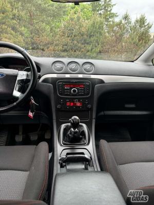 Melns Ford S-Max 2012 Mažeikiai, ar dzinēja tilpumu 2.00 L un nobraukumu 268 tūkst. km par 4300 €, foto 32 vietnē AUTOMOTO.COM.LV