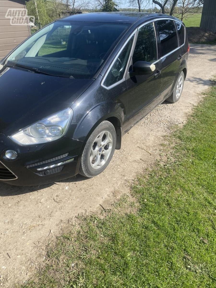 Melns Ford S-Max 2012 Panevēža, ar dzinēja tilpumu 2.00 L un nobraukumu 378 tūkst. km par 3000 €, foto 3 vietnē AUTOMOTO.COM.LV