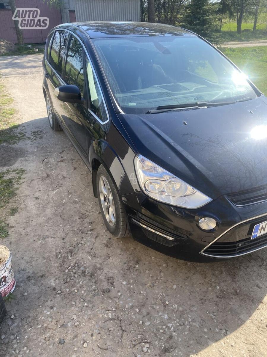 Melns Ford S-Max 2012 Panevēža, ar dzinēja tilpumu 2.00 L un nobraukumu 378 tūkst. km par 3000 €, foto 4 vietnē AUTOMOTO.COM.LV