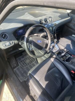 Melns Ford S-Max 2012 Panevēža, ar dzinēja tilpumu 2.00 L un nobraukumu 378 tūkst. km par 3000 €, foto 8 vietnē AUTOMOTO.COM.LV