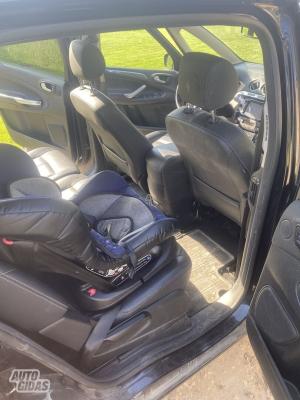 Melns Ford S-Max 2012 Panevēža, ar dzinēja tilpumu 2.00 L un nobraukumu 378 tūkst. km par 3000 €, foto 11 vietnē AUTOMOTO.COM.LV