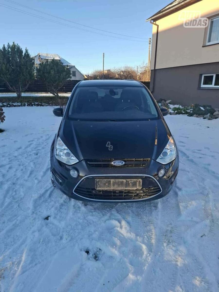 Melns Ford S-Max 2013 Telšiai, ar dzinēja tilpumu 2.00 L un nobraukumu 226 tūkst. km par 5100 €, foto 2 vietnē AUTOMOTO.COM.LV