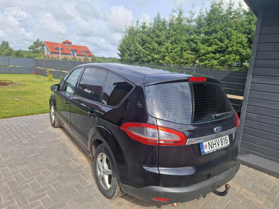 Black Ford S-Max 2013 in Klaipeda, with an engine capacity of 2.00 L and mileage of 271 thousand km for 4500 €, photo 4 on AUTOMOTO.COM.LV