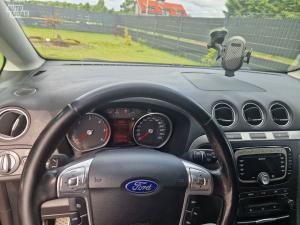 Black Ford S-Max 2013 in Klaipeda, with an engine capacity of 2.00 L and mileage of 271 thousand km for 4500 €, photo 8 on AUTOMOTO.COM.LV