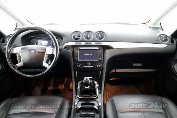 Black Ford S-Max 2014 in Tallinn, with an engine capacity of 2.00 L and mileage of 384 thousand km for 3799 €, photo 5 on AUTOMOTO.COM.LV
