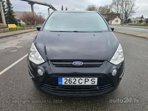 Black Ford S-Max 2014 in Paide, with an engine capacity of 2.00 L and mileage of 293 thousand km for 5490 €, photo 3 on AUTOMOTO.COM.LV