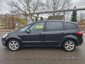 Black Ford S-Max 2014 in Paide, with an engine capacity of 2.00 L and mileage of 293 thousand km for 5490 €, photo 4 on AUTOMOTO.COM.LV