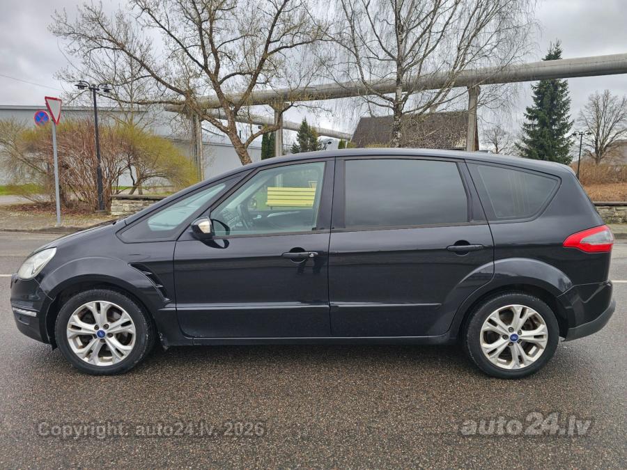 Black Ford S-Max 2014 in Paide, with an engine capacity of 2.00 L and mileage of 293 thousand km for 5490 €, photo 4 on AUTOMOTO.COM.LV
