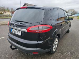 Black Ford S-Max 2014 in Paide, with an engine capacity of 2.00 L and mileage of 293 thousand km for 5490 €, photo 5 on AUTOMOTO.COM.LV