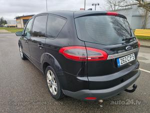 Black Ford S-Max 2014 in Paide, with an engine capacity of 2.00 L and mileage of 293 thousand km for 5490 €, photo 7 on AUTOMOTO.COM.LV
