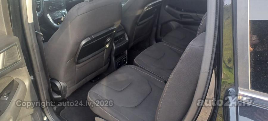 Black Ford S-Max 2015 in Tallinn, with an engine capacity of 2.00 L and mileage of 132 thousand km for 9999 €, photo 16 on AUTOMOTO.COM.LV
